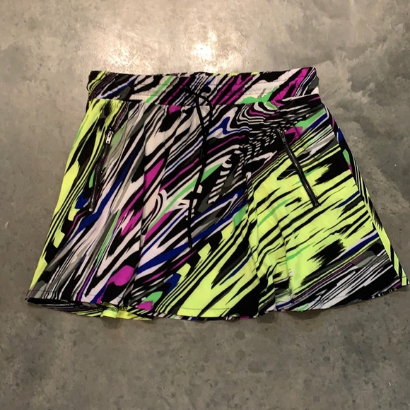 Fabletics | Skirts | Fabletics Mikah Skirt In Carnival Neon Print M ...